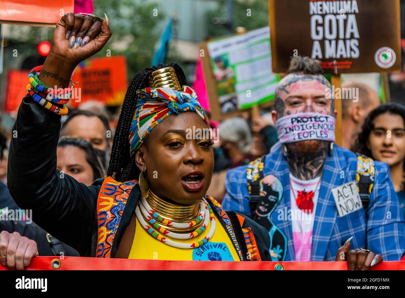 Survival international indigenous hi-res stock photography and images ...
