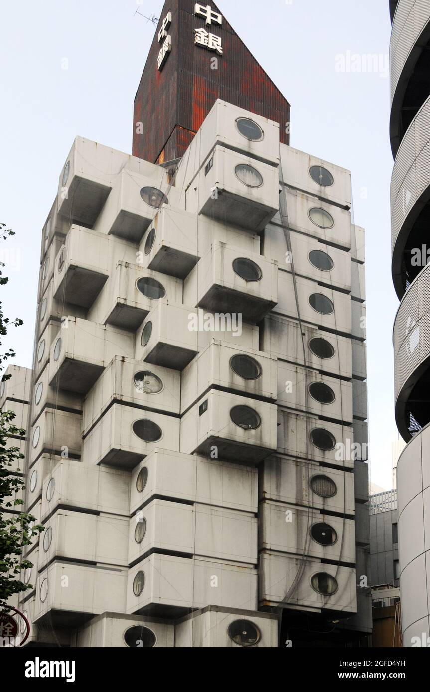 Nakagin Capsule Tower by Kisho Kurokawa - Tokyo Japan Stock Photo - Alamy