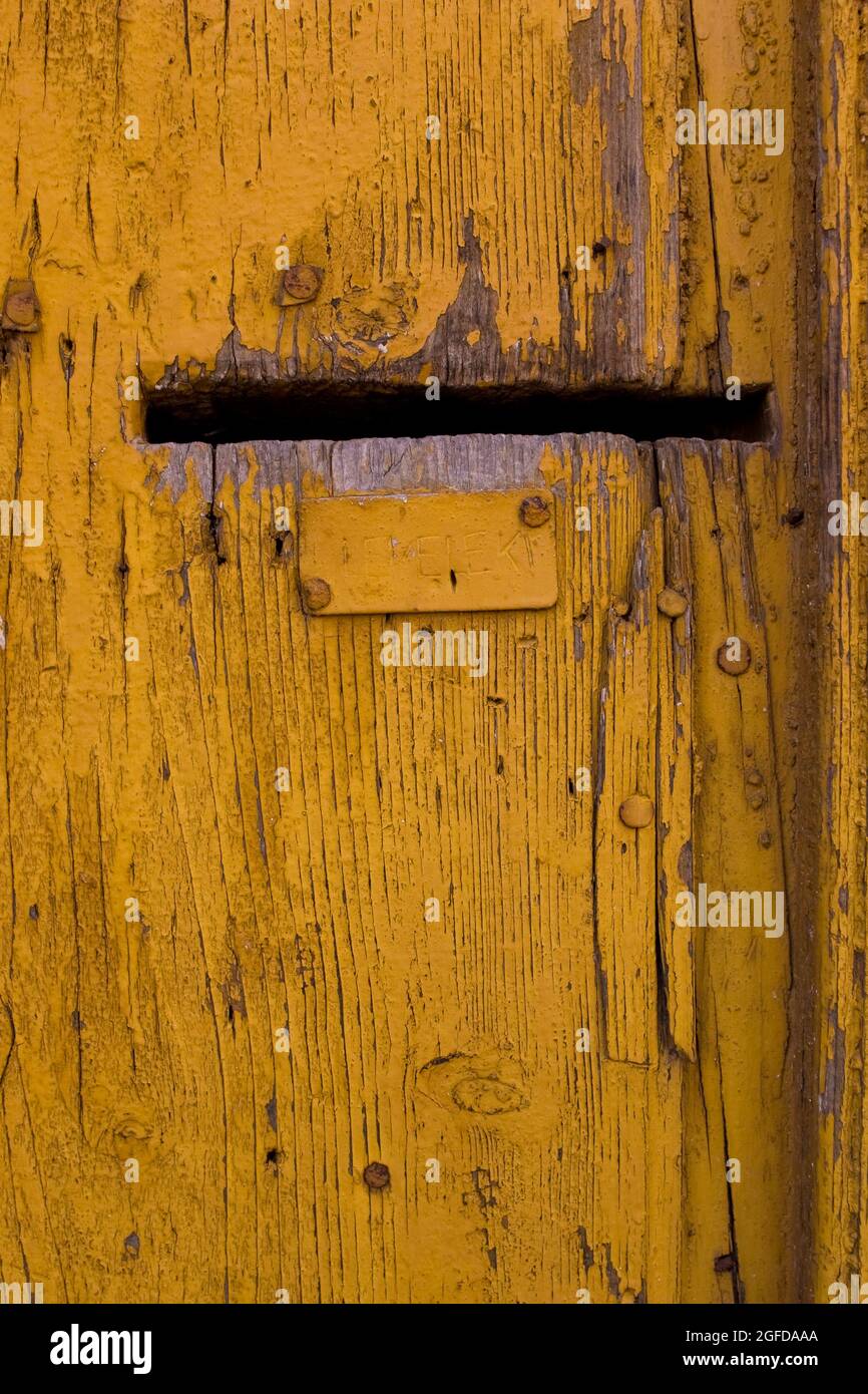 Gate post box hi-res stock photography and images - Alamy
