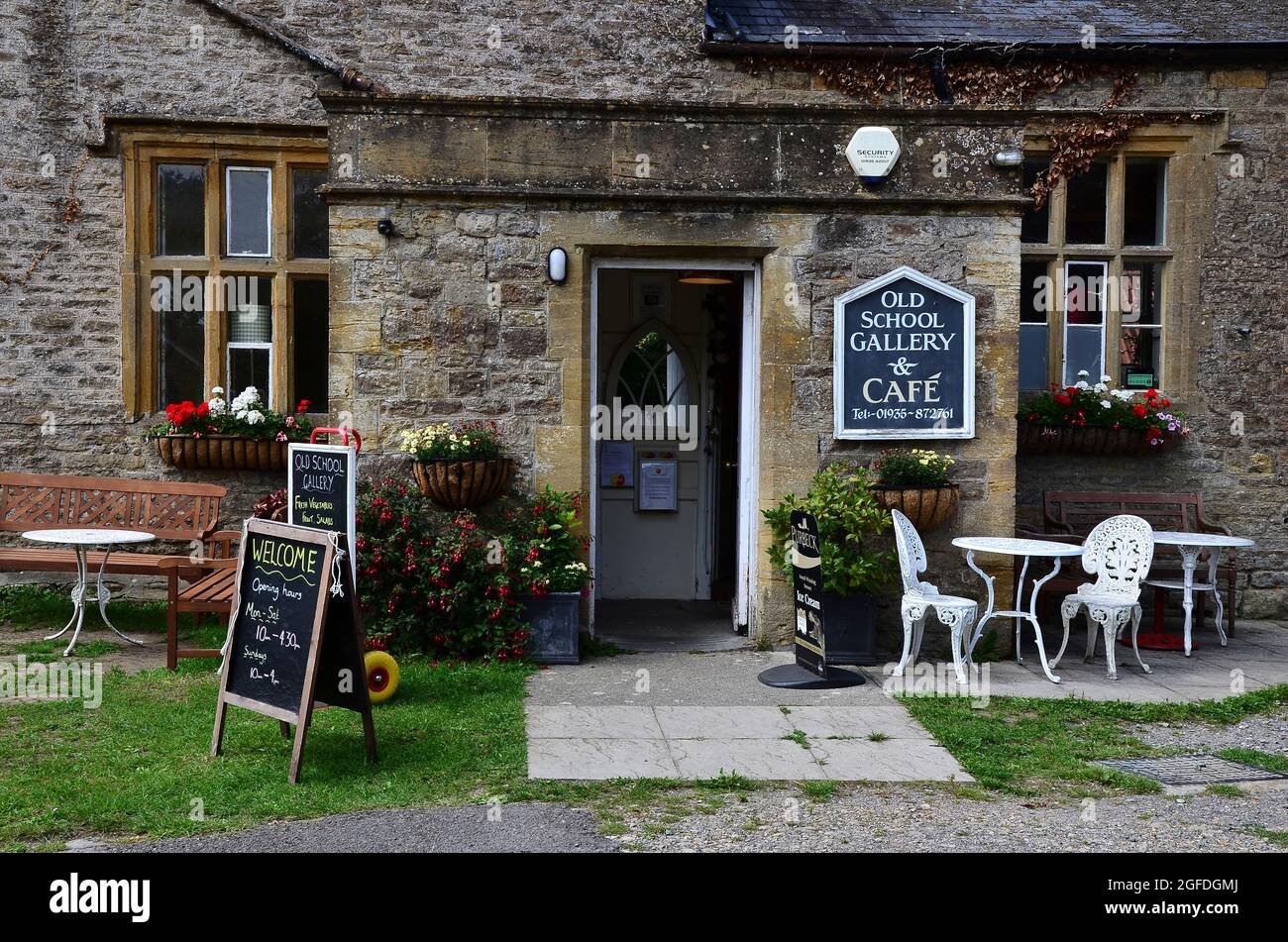 Cafe in Yetminster village in Dorset UK Stock Photo - Alamy