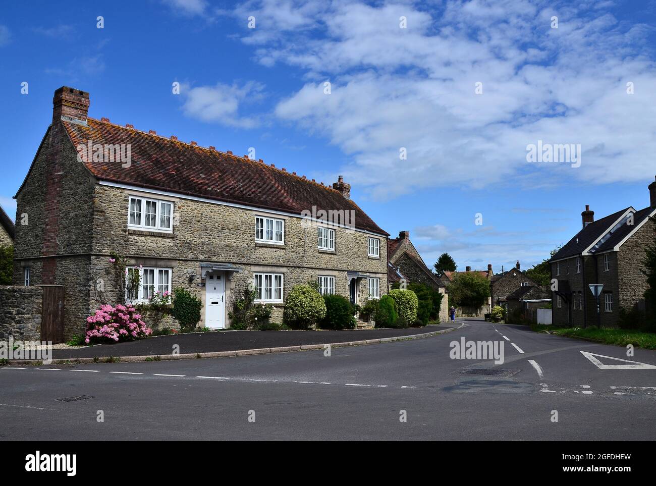 High Street in Yetminster village in Dorset UK Stock Photo - Alamy