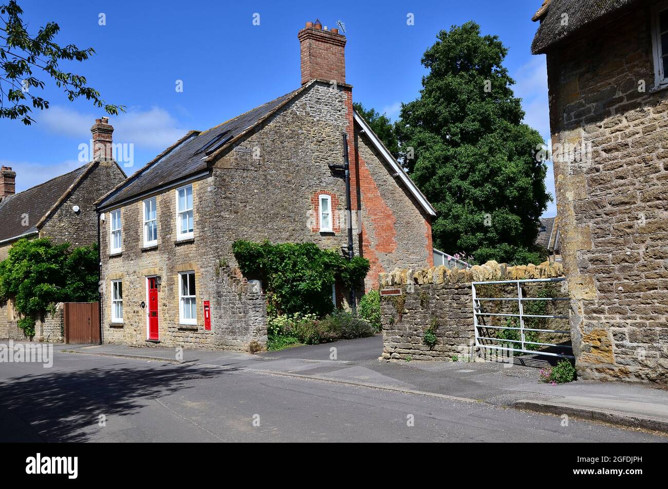 High Street in Yetminster village in Dorset UK Stock Photo - Alamy