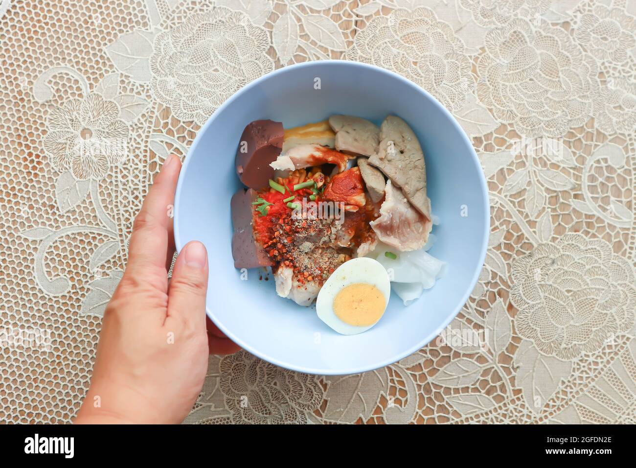 noodles or Chinese noodles, plain noodles for serve Stock Photo - Alamy