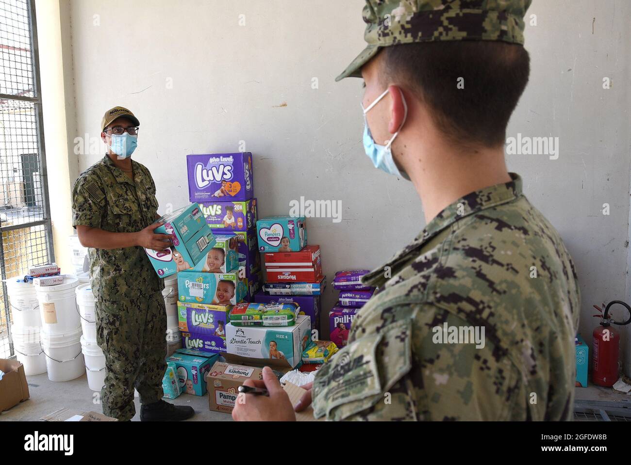 U s navy logistics specialist 2nd hi-res stock photography and images ...