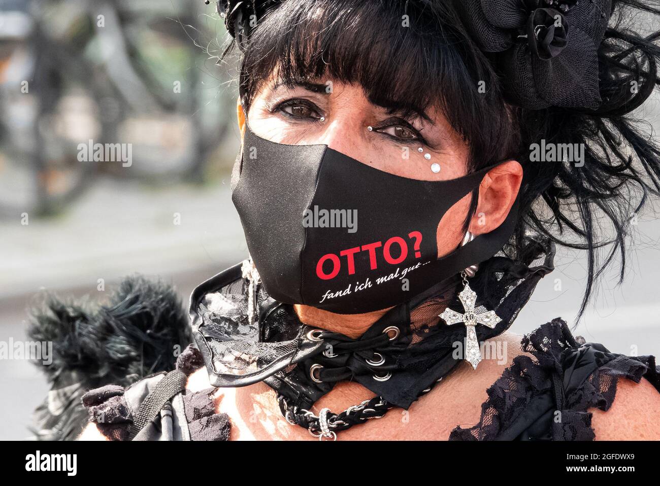 Hermes logistics group hi-res stock photography and images - Alamy