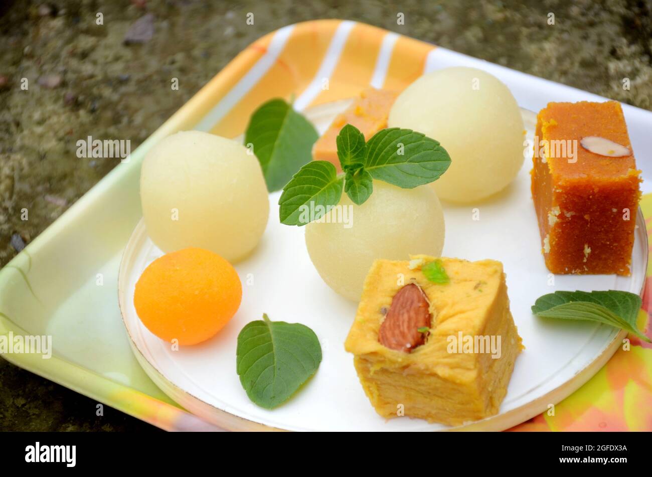 Gram flour hi-res stock photography and images - Alamy