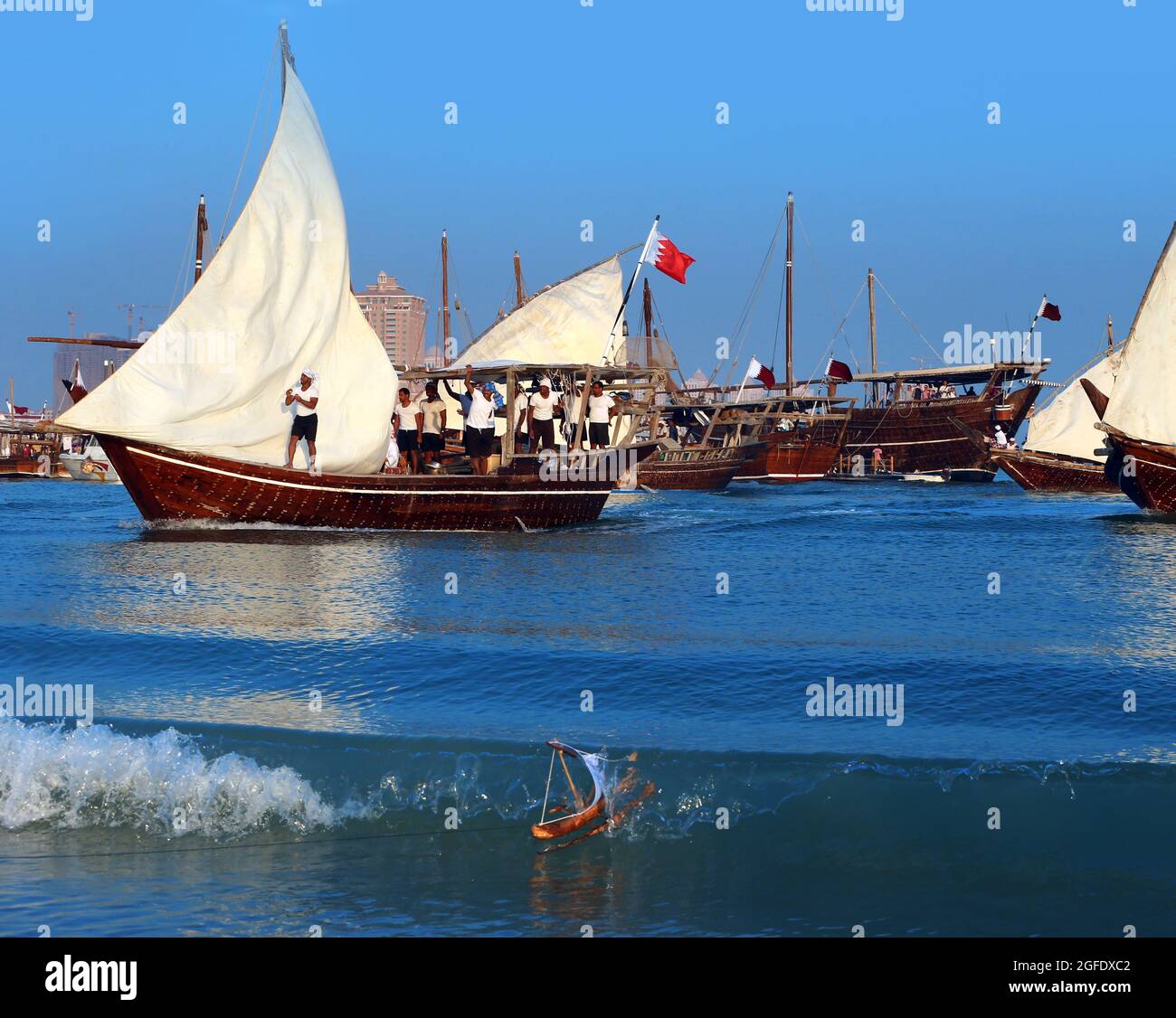 Sur oman workers hi-res stock photography and images - Alamy