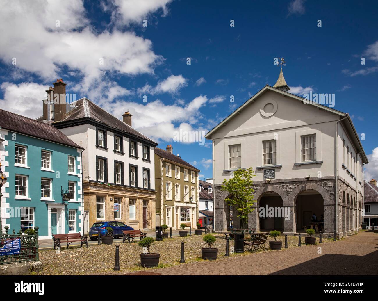 Llandovery square hi-res stock photography and images - Alamy