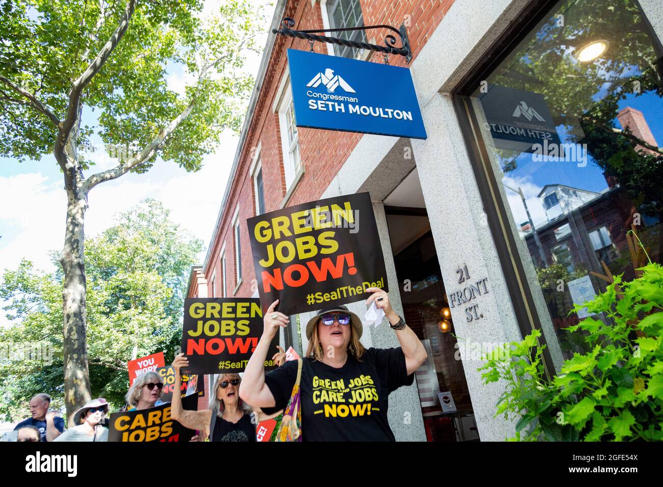 Neal the seal hi-res stock photography and images - Alamy