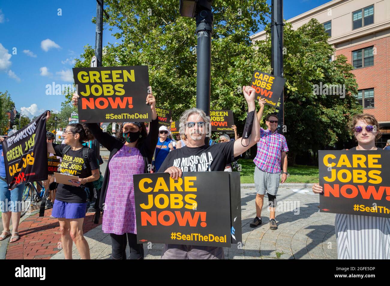 Neal the seal hi-res stock photography and images - Alamy