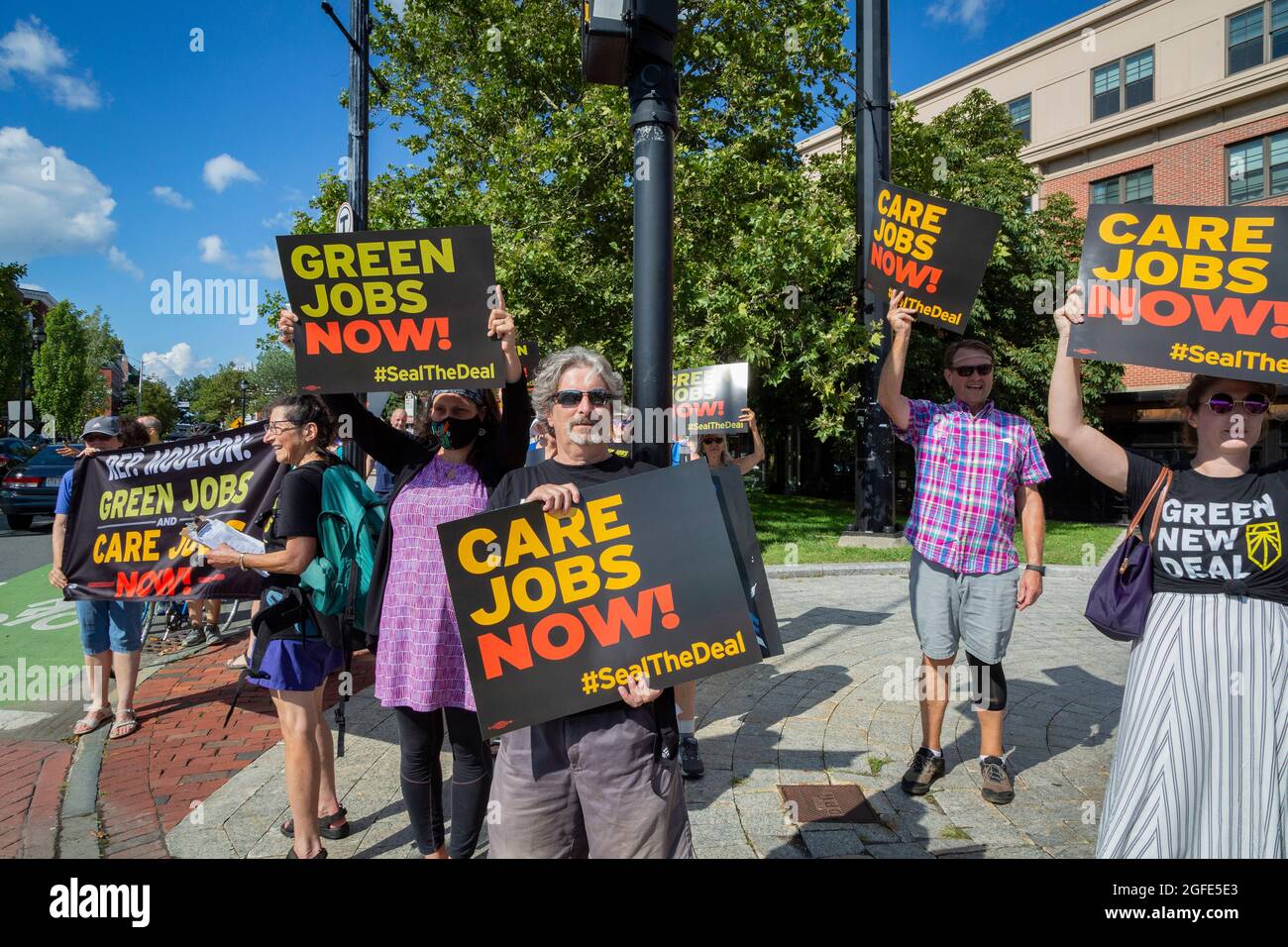 Neal the seal hi-res stock photography and images - Alamy