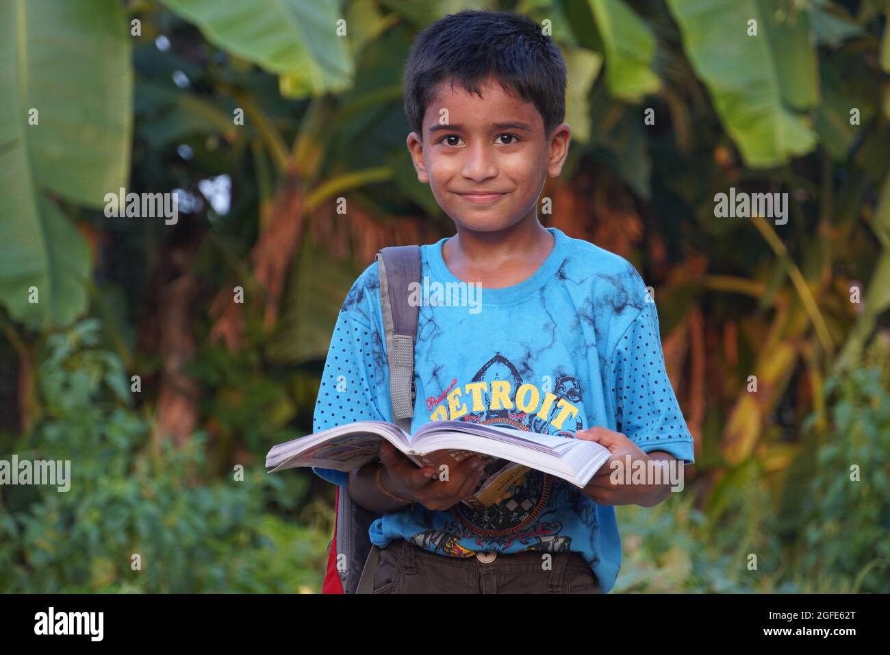 Indian happy poor child hi-res stock photography and images - Alamy