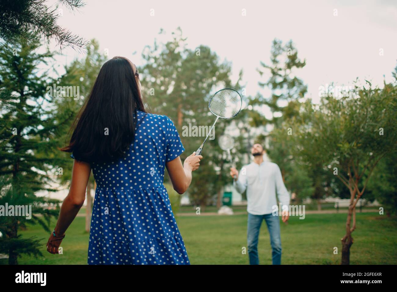Couple playing badminton in badminton hi-res stock photography and ...