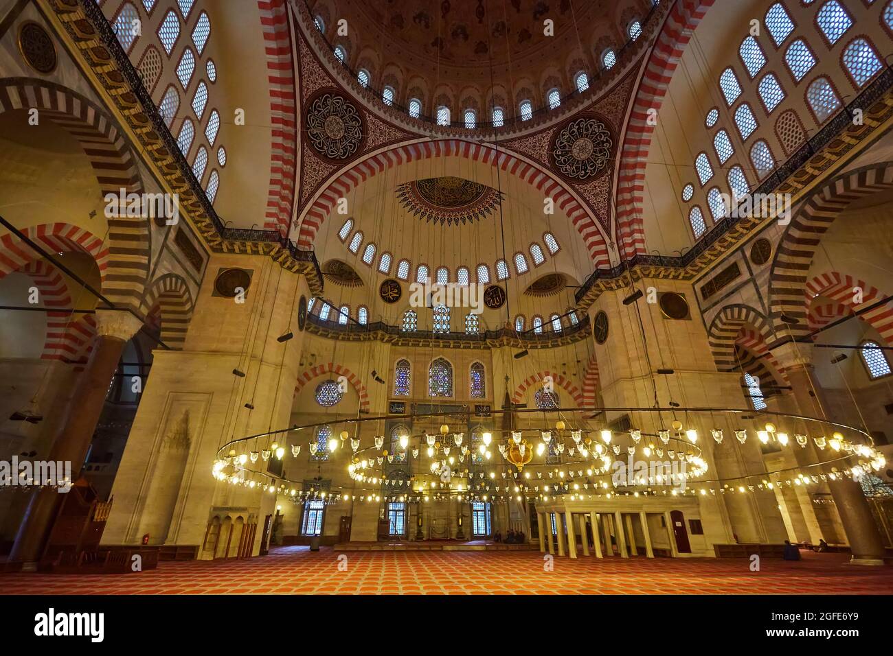 Interior of Suleymaniye Mosque in Istanbul, Turkey Stock Photo - Alamy