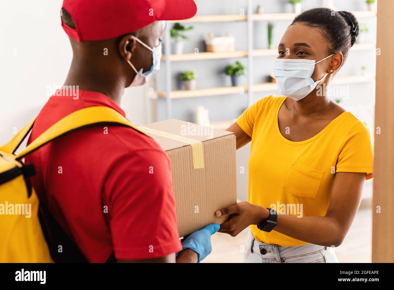 Dinner lady uniform hi-res stock photography and images - Alamy