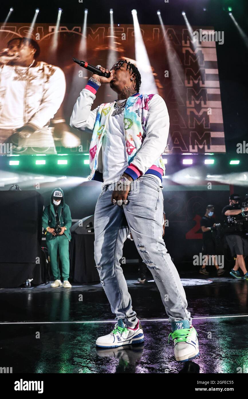 22 yo hi-res stock photography and images - Alamy