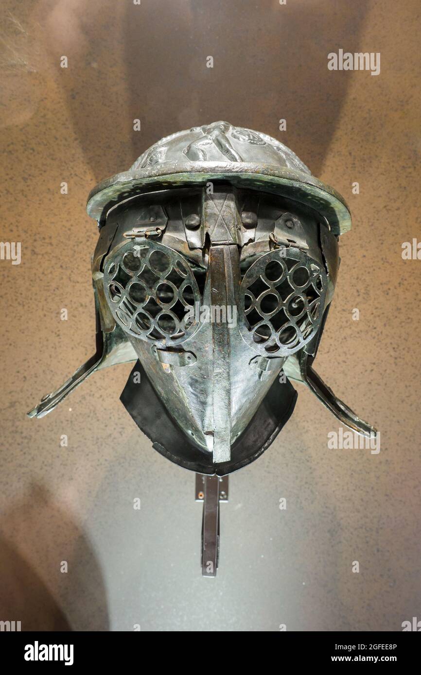 Provocator Gladiator Helmet