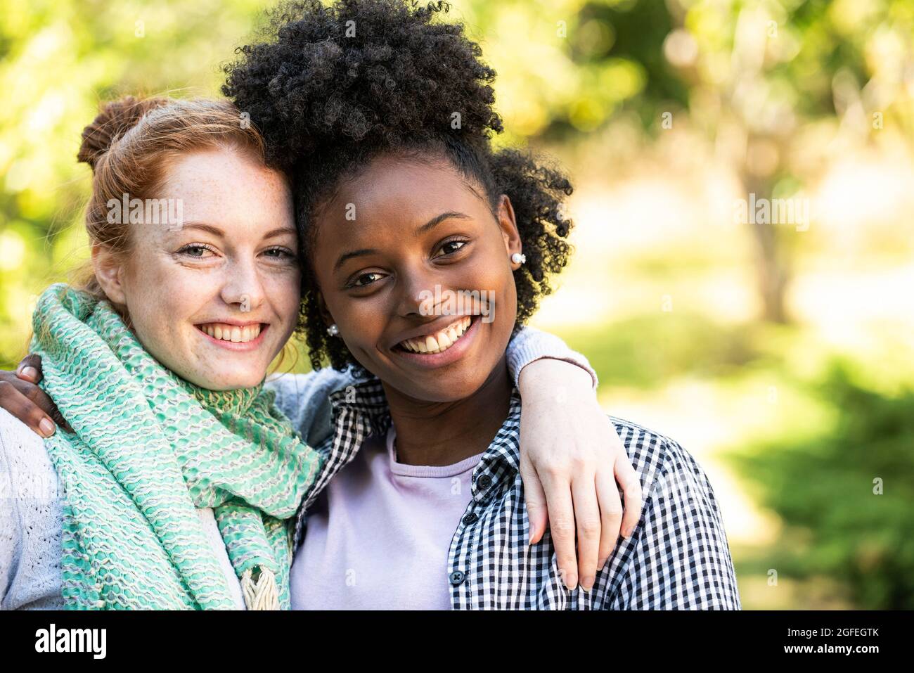 Arm around woman hi-res stock photography and images - Alamy