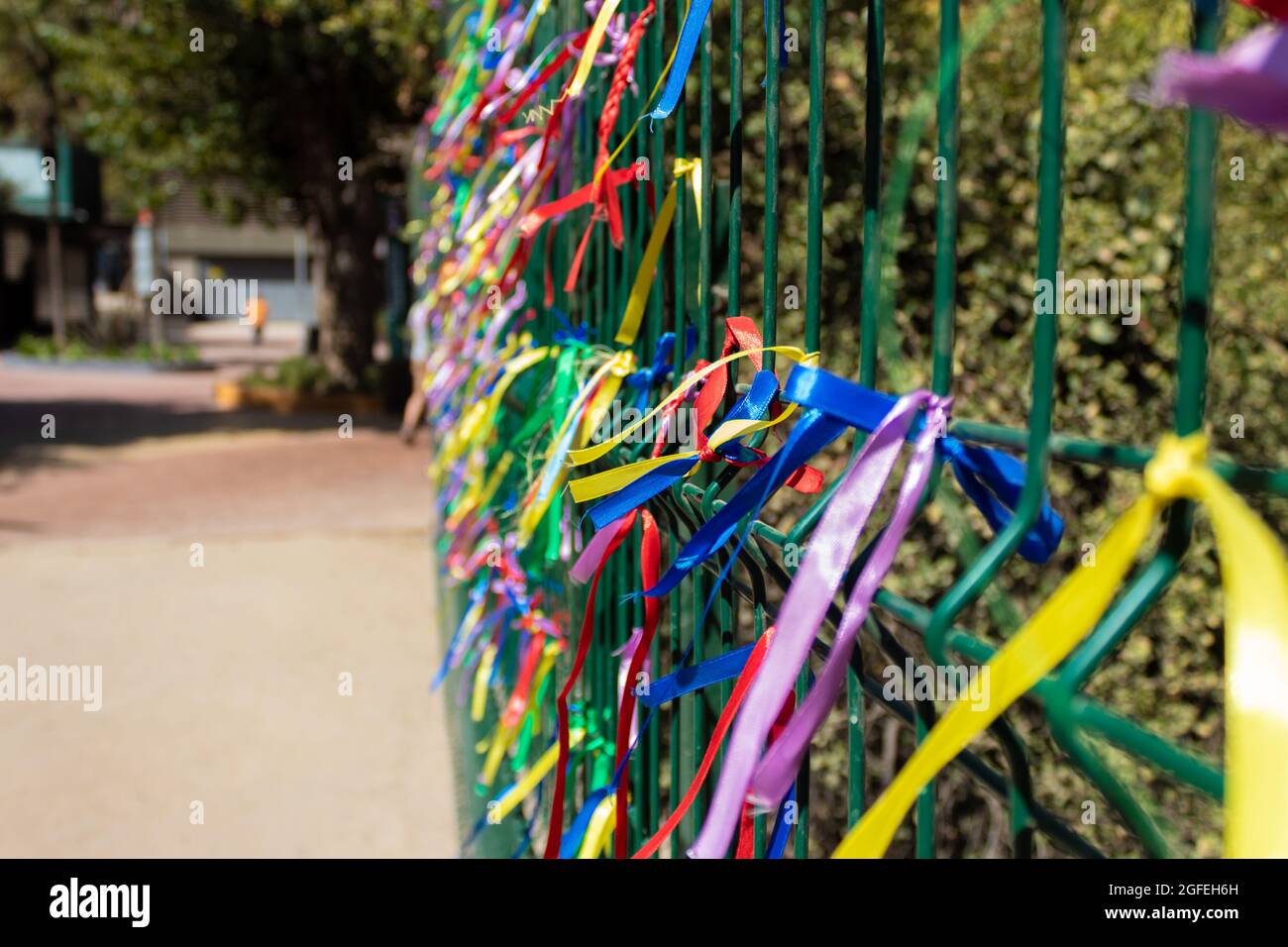 Ribbon tied to a fence hi-res stock photography and images - Alamy