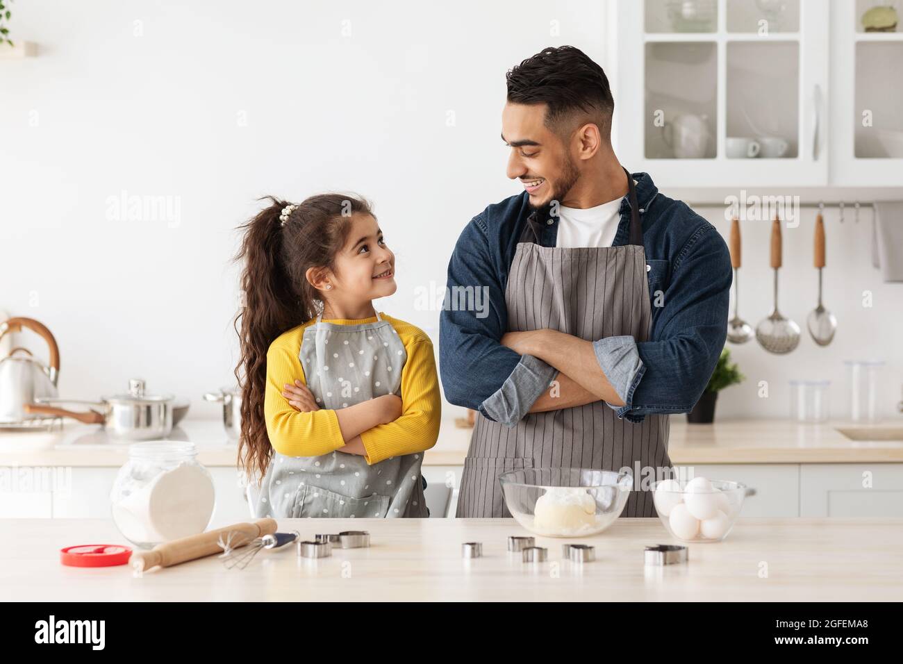 Kitchen helper hi-res stock photography and images - Alamy