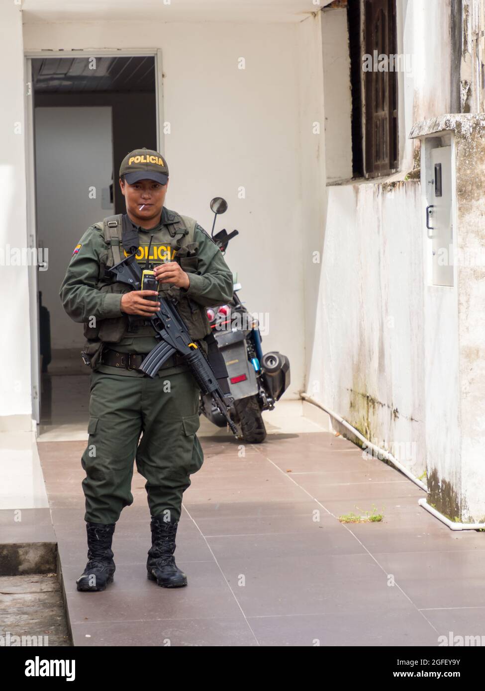 Indian police gun hi-res stock photography and images - Alamy