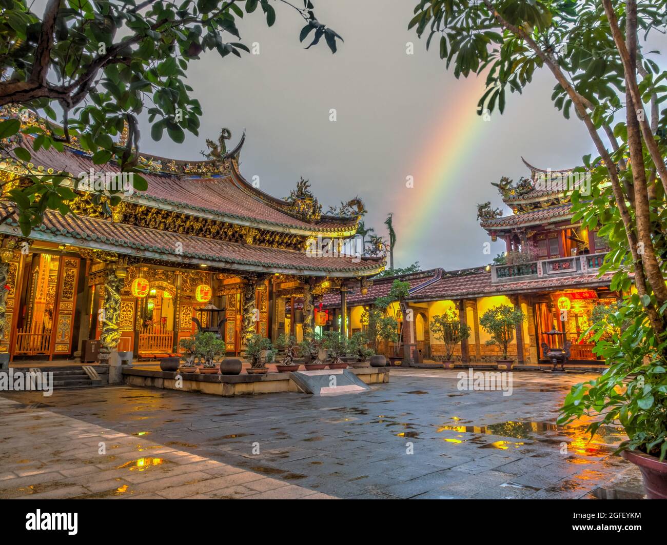 Taipei, Taiwan - October 12, 2016: Taoist Baoan Temple in Taipei city ...