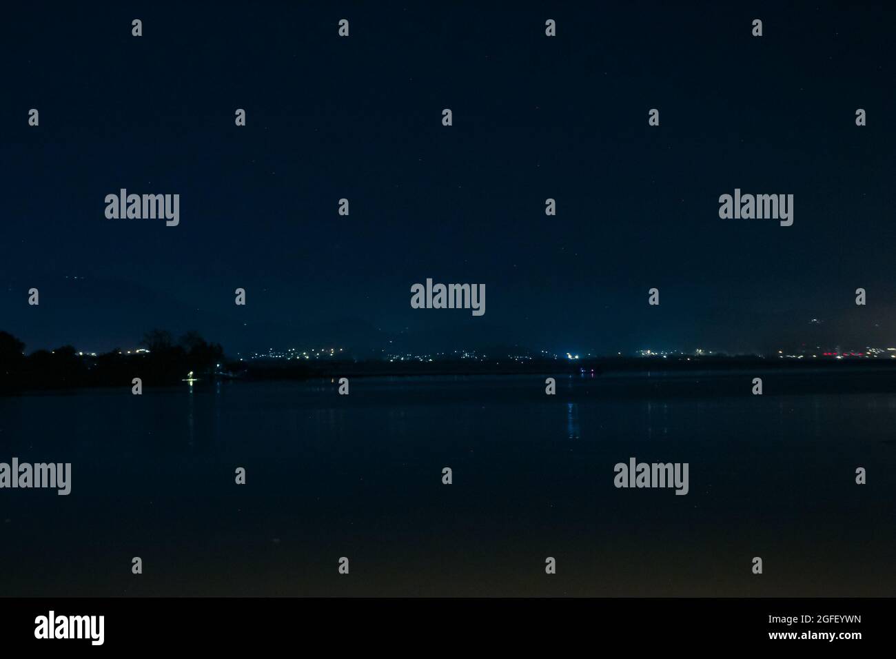 Beautiful night building hi-res stock photography and images - Alamy