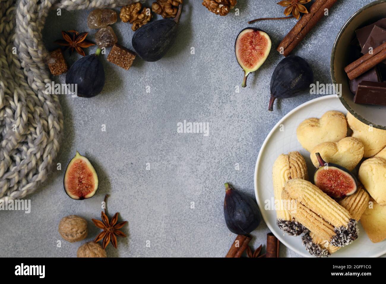 Autumn background with chocolate, spices and cookies Stock Photo - Alamy