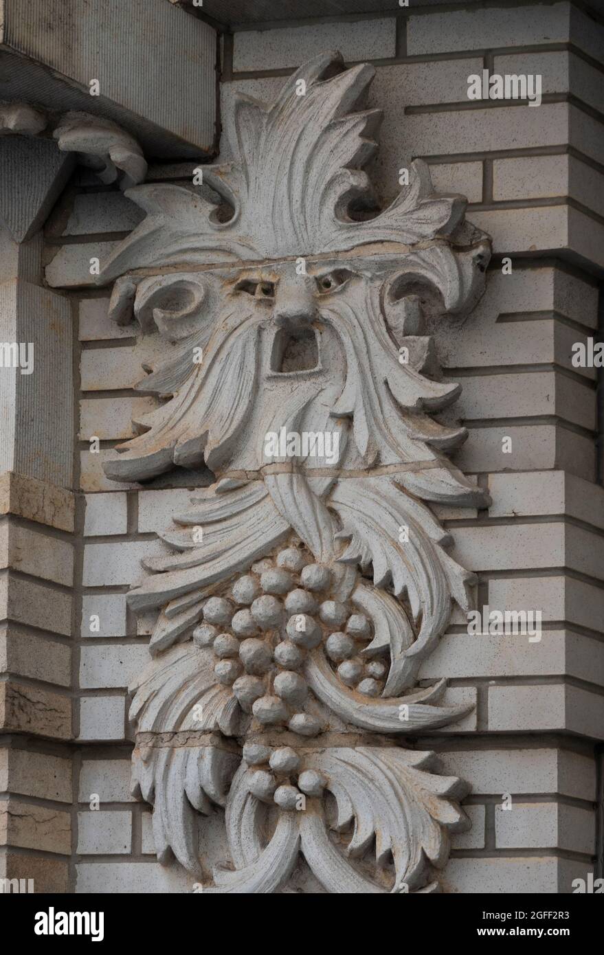 Front face building hi-res stock photography and images - Alamy