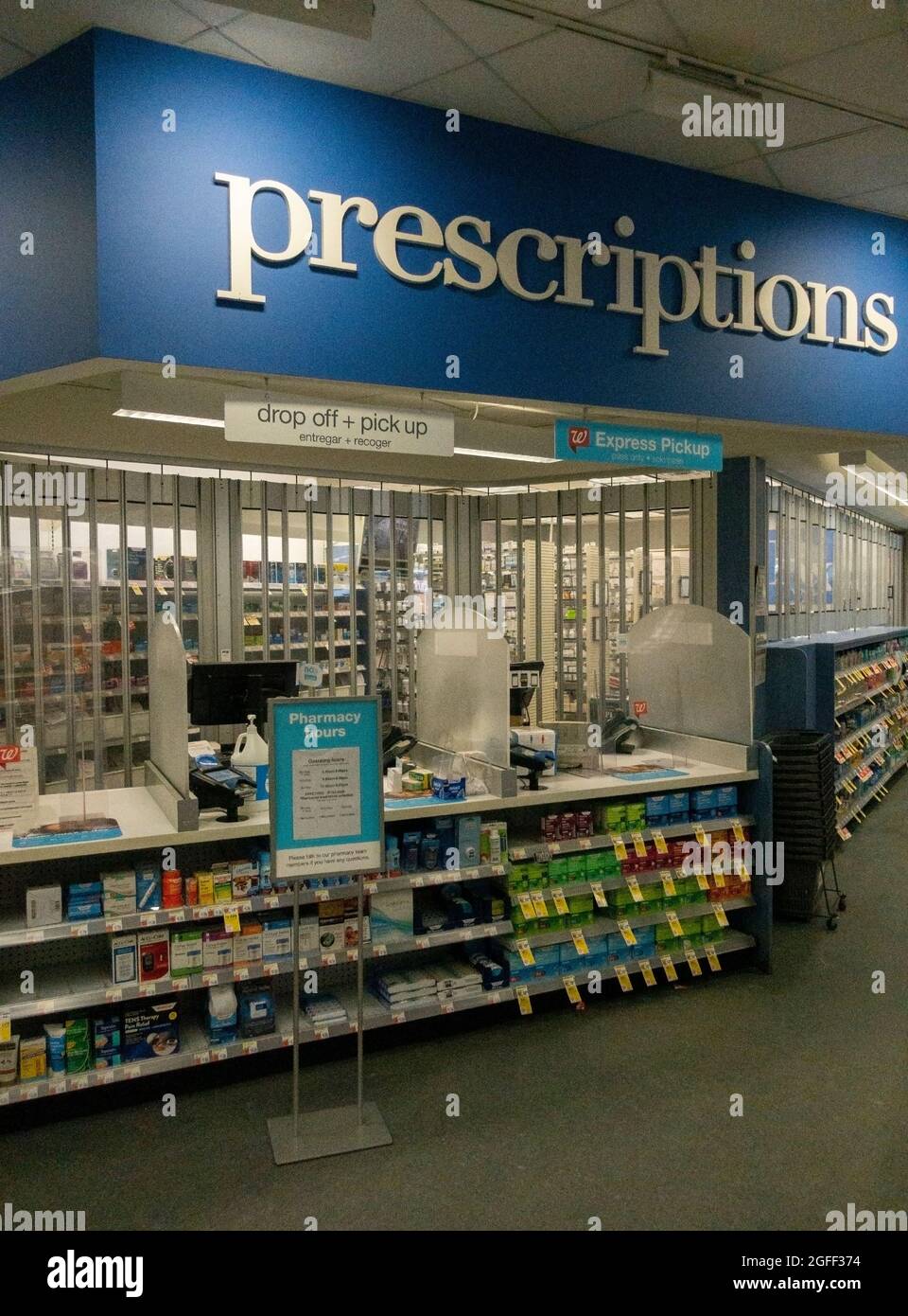Walgreens pharmacy drugstore inside interior hi-res stock photography ...
