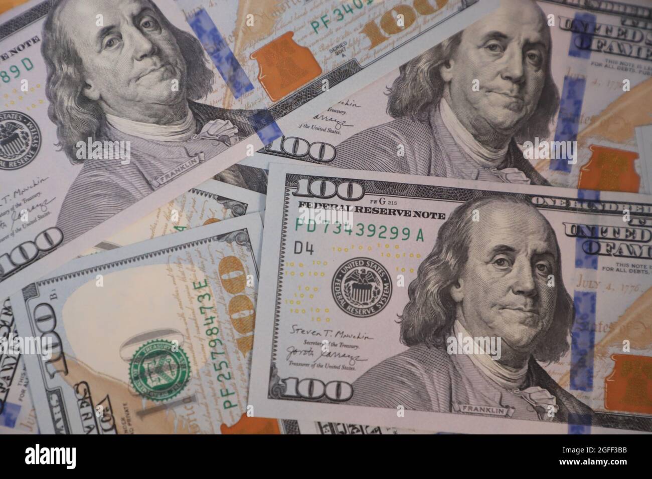 Us bills hi-res stock photography and images - Alamy