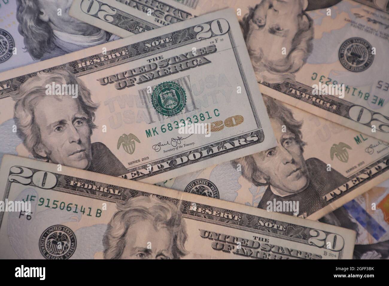 A collection of US bills (money Stock Photo - Alamy
