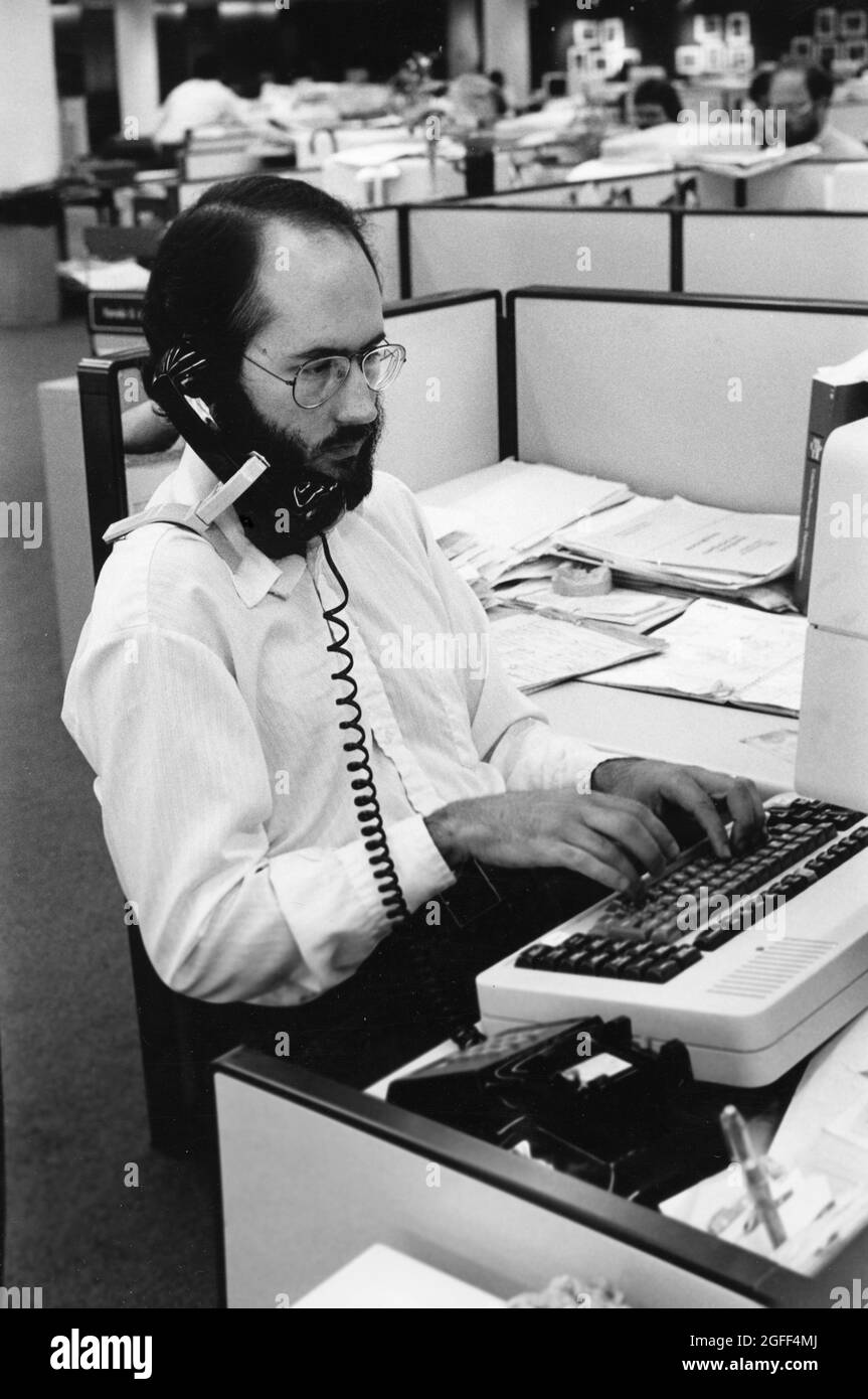 Journalist interview notes Black and White Stock Photos & Images - Alamy