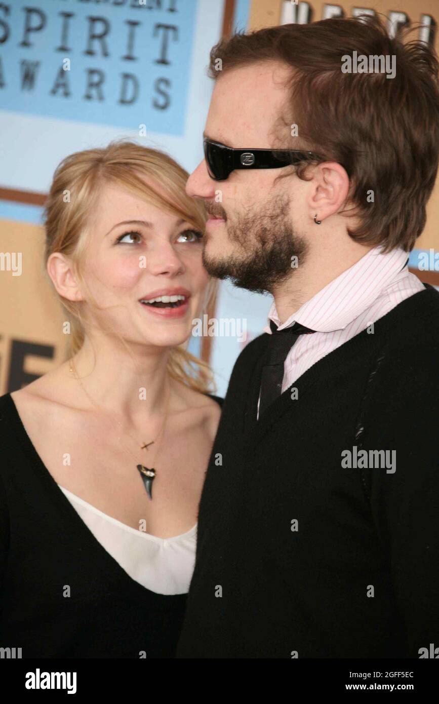 Michelle Williams and Heath Ledger attend the 21st Independent Spirit ...