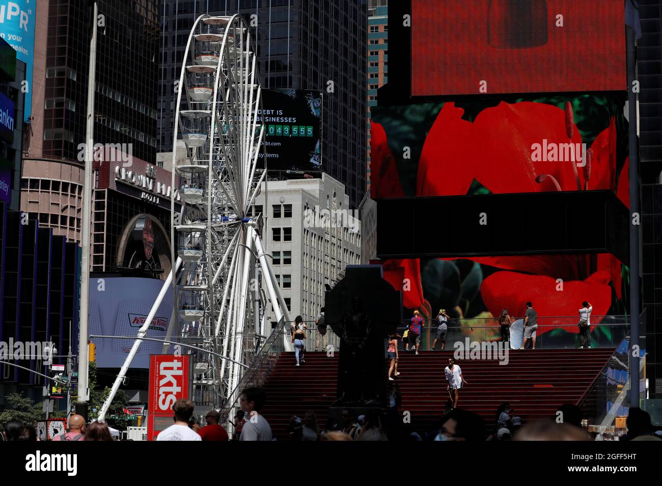 The times square wheel hi-res stock photography and images - Alamy