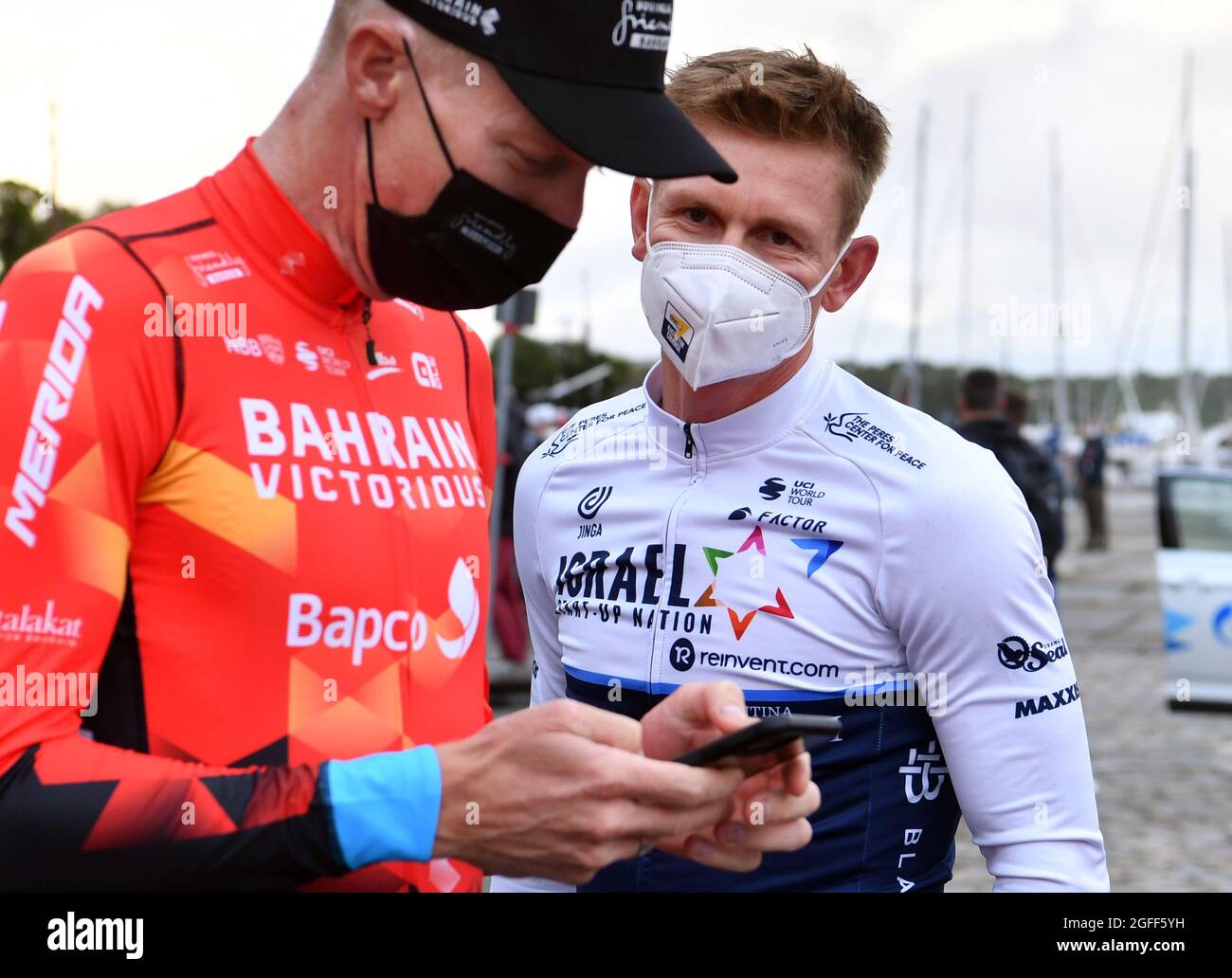 Stralsund, Germany. 25th Aug, 2021. Cycling: Before the start of the ...