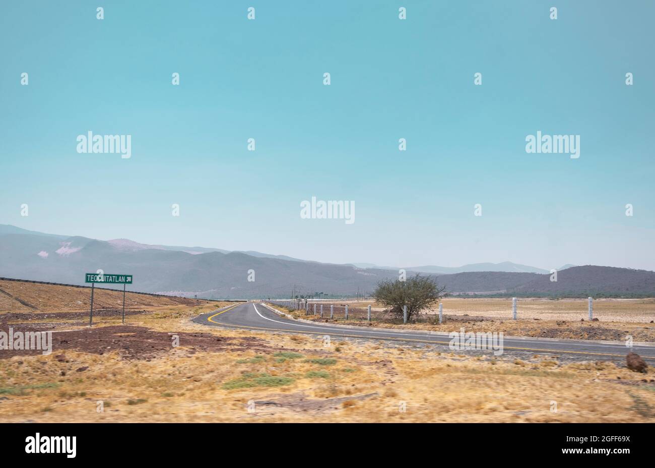 Sayula lagoon dry. Sayula, Mexico Stock Photo - Alamy