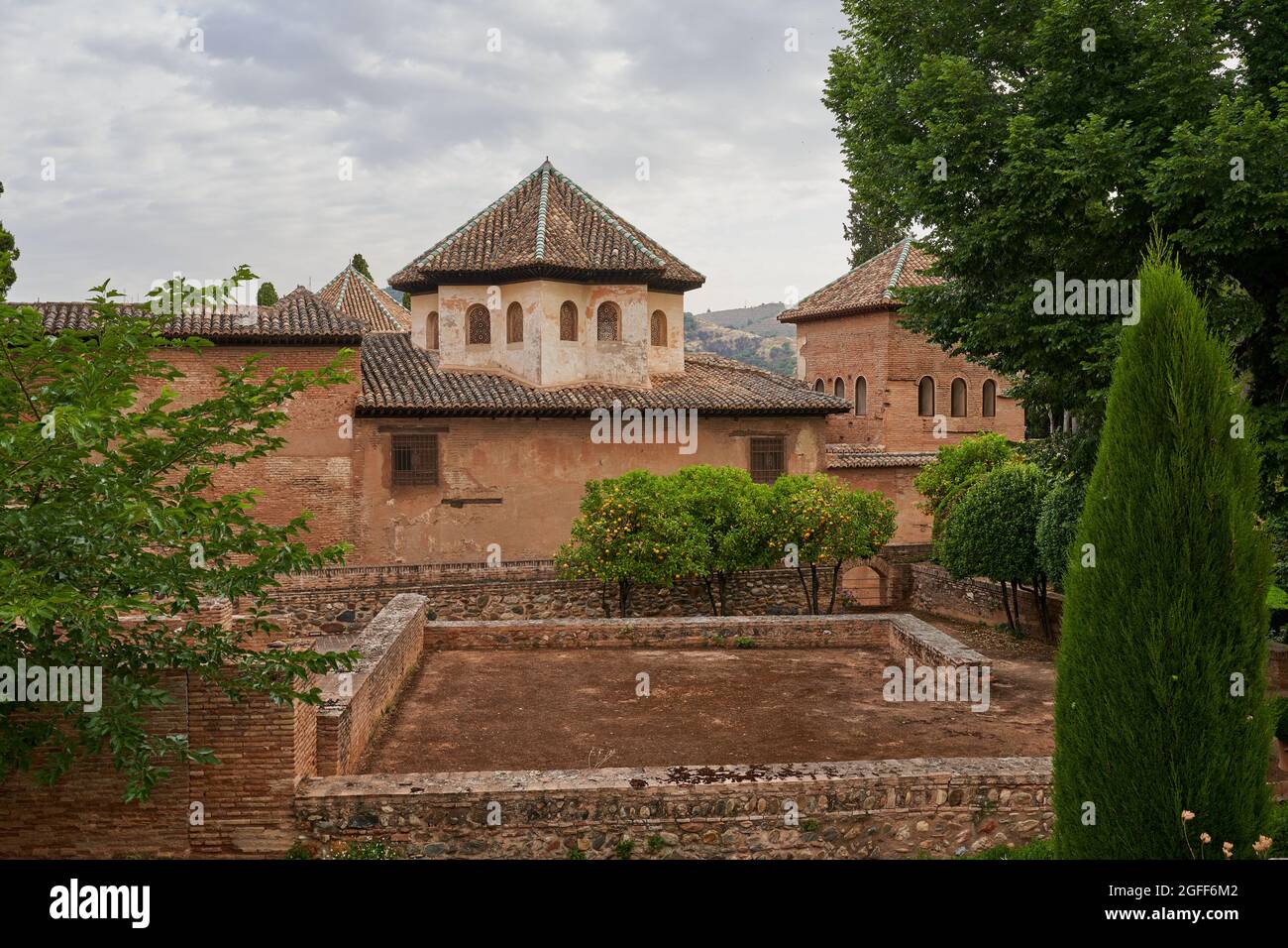 Exterior view of the Sala de los Abencerrajes of the Alhambra in ...