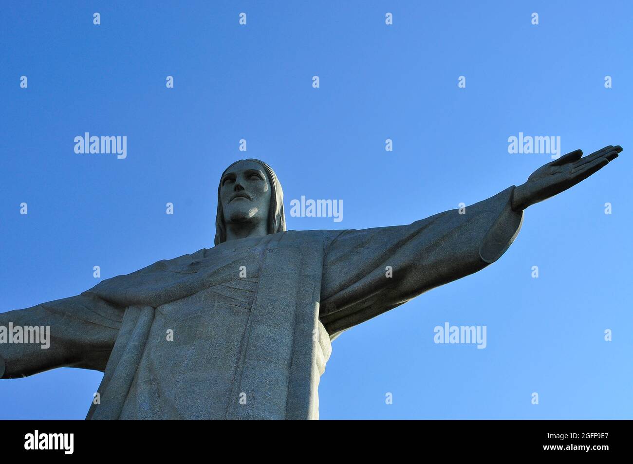Statue of Christ the Redeemer in Rio de Janeiro, Brazil Stock Photo - Alamy