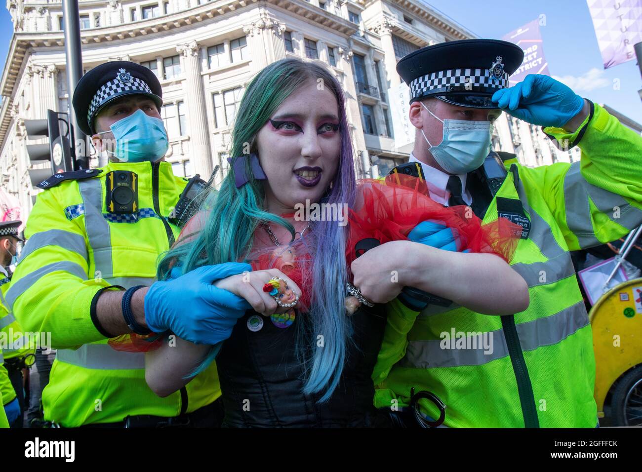 Xr protest london glue hi-res stock photography and images - Alamy