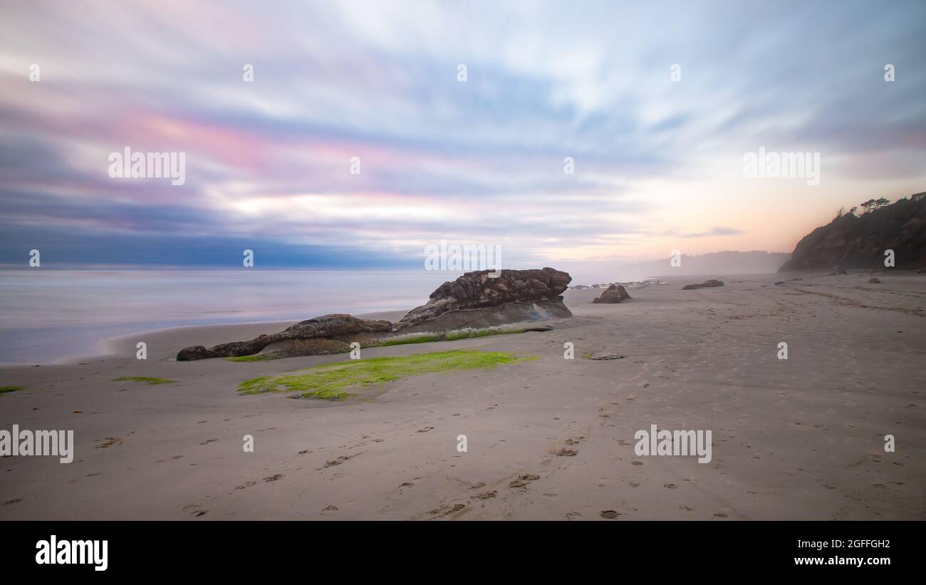 Low tide at Ona Beach in Brian Booth State Park on the Oregon Coast ...