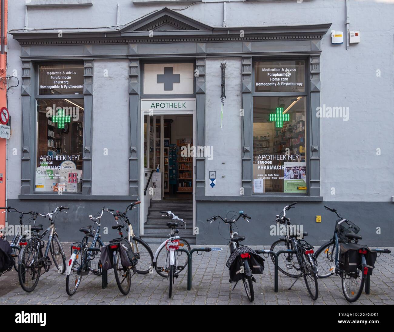 Bunch of bikes hi-res stock photography and images - Alamy