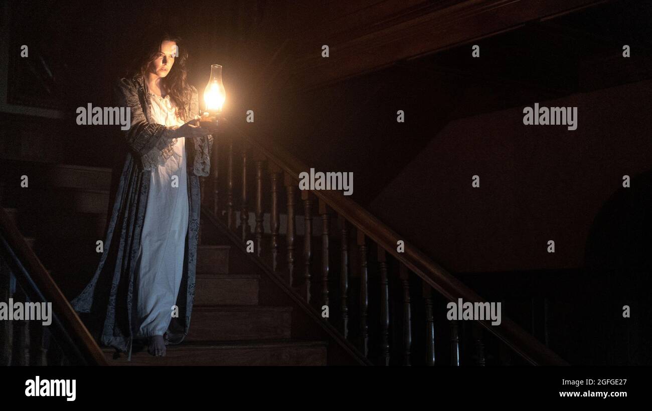 CHAPELWAITE, Emily Hampshire, 'Blood Cals Blood', (Season 1, ep. 101 ...