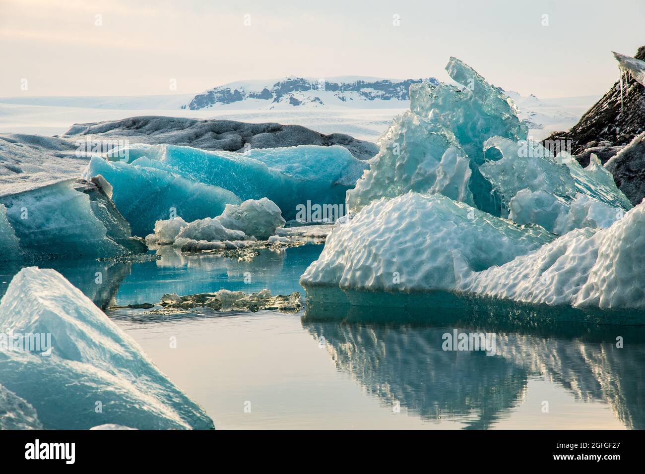 Jokulsarlon Glacier Lagoon in south Iceland on a sunny spring day Stock ...