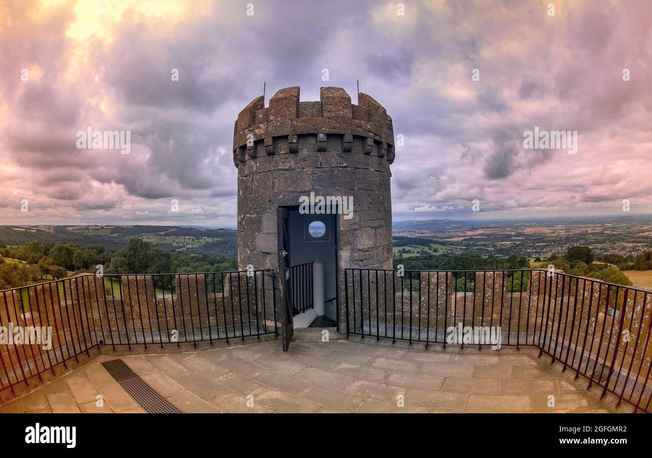 Broadway Tower - View from the Top - landscape views of the Cotswolds ...