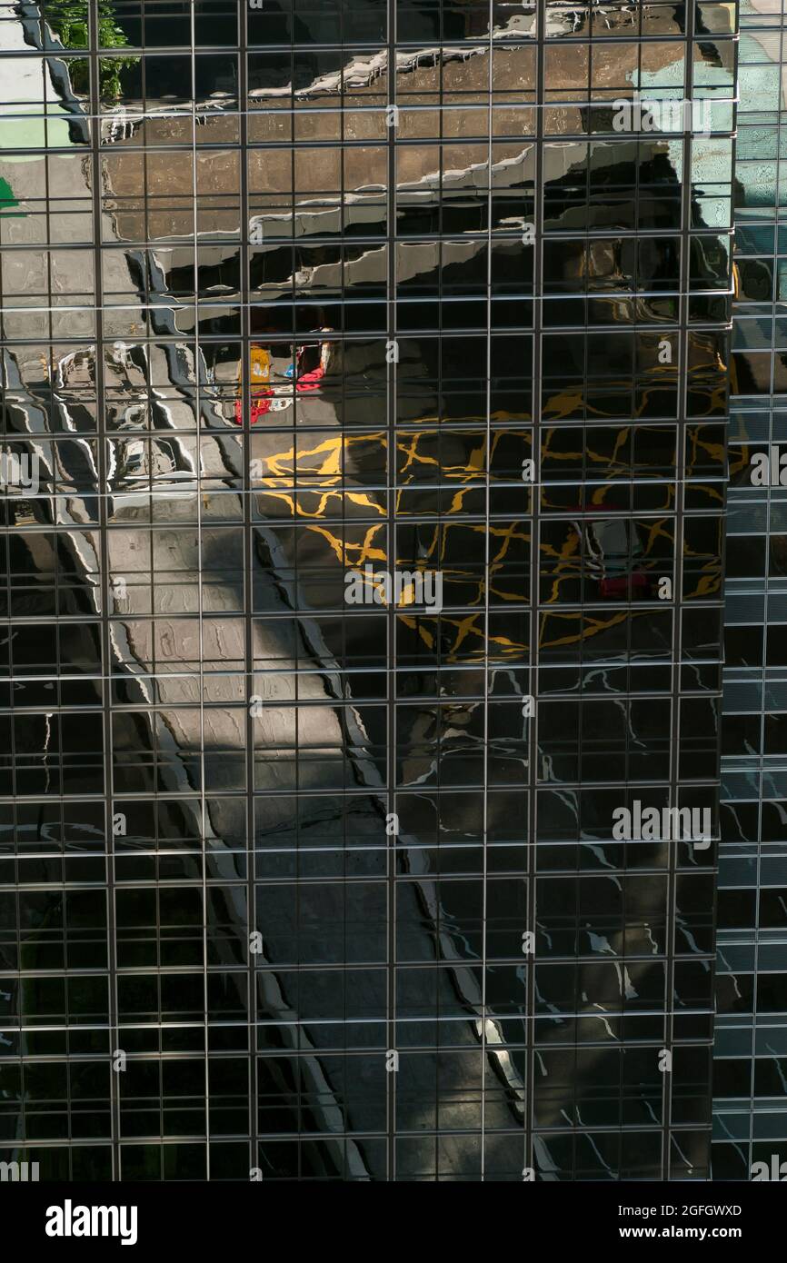 Part of the Central Elevated Walkway system and Connaught Road ...