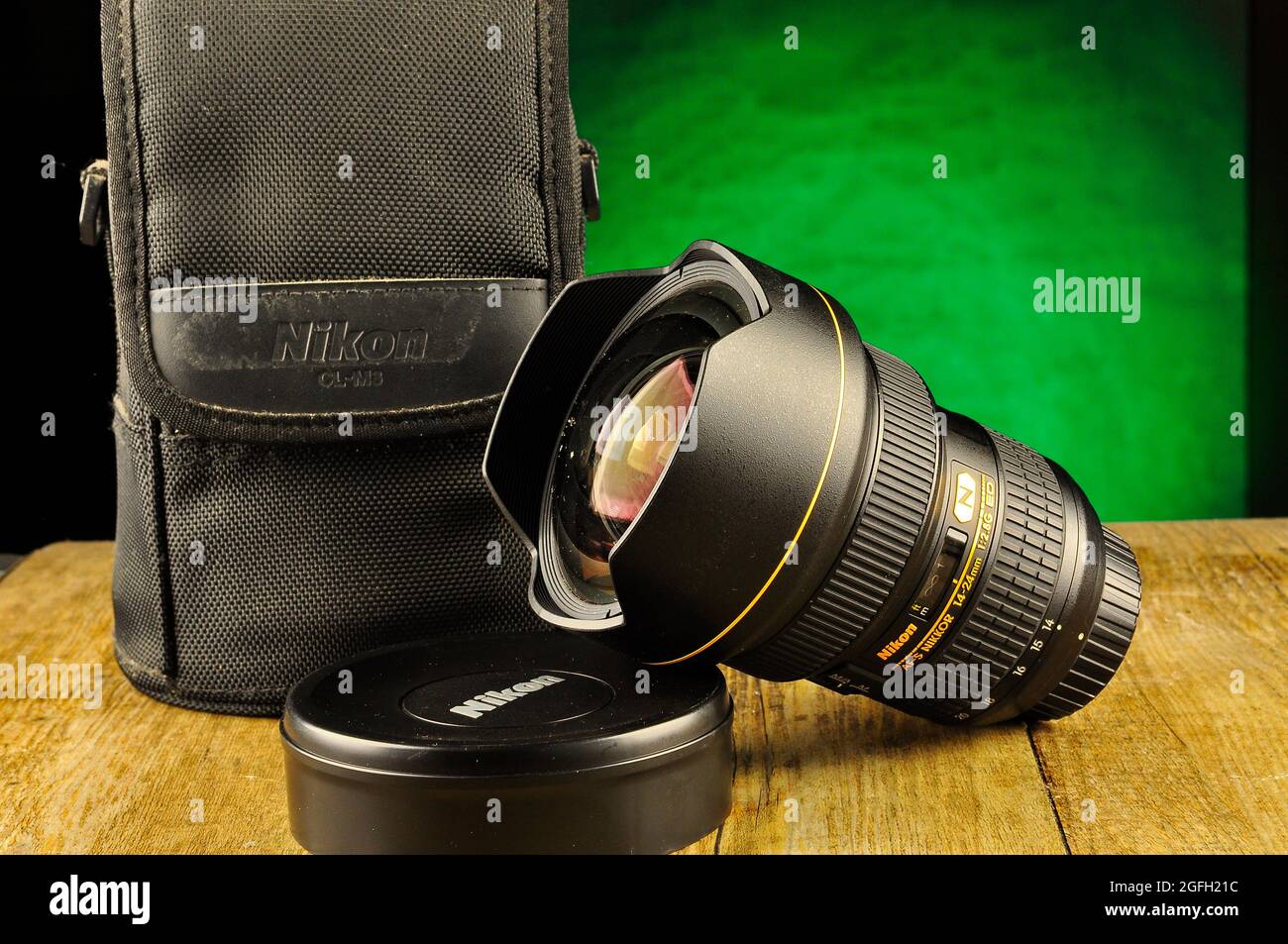 Nikon super zoom lens 14-24mm on studio shot Stock Photo - Alamy