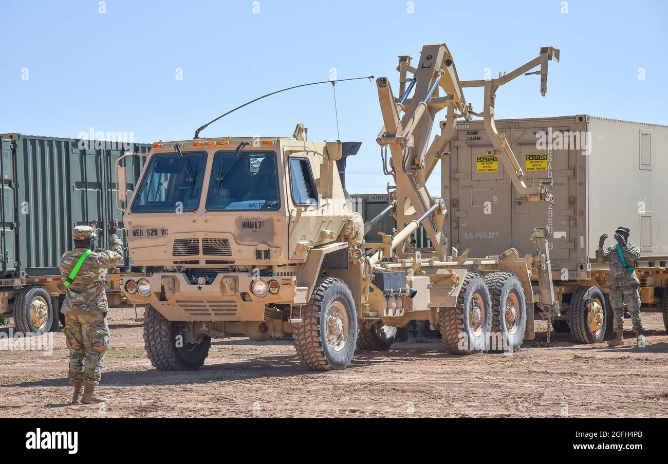 Soldiers containers hi-res stock photography and images - Alamy