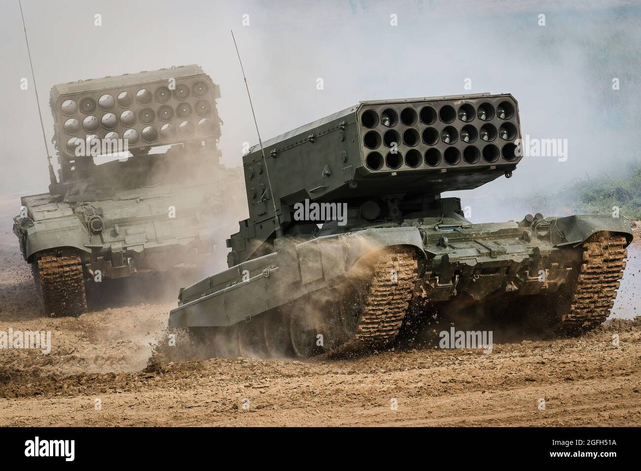 Russian Army TOS-1A "Solntsepyok (Blazing Sun)" multiple rocket ...