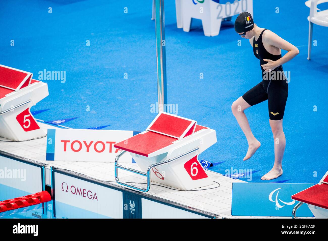 Breaststroke hi-res stock photography and images - Alamy